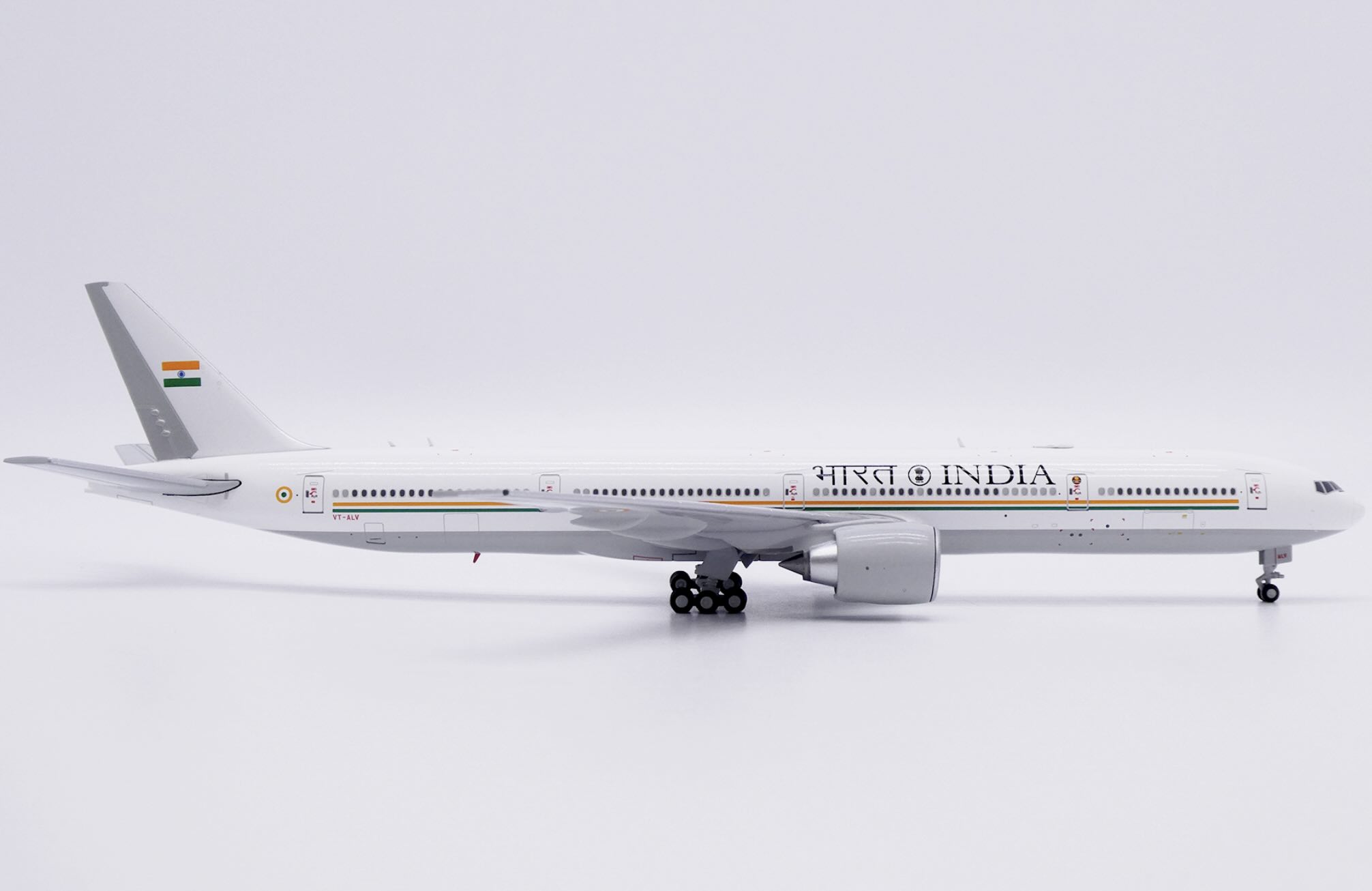 LH4186 Government of India B777-300ER VT-ALV – Airplane Model SG