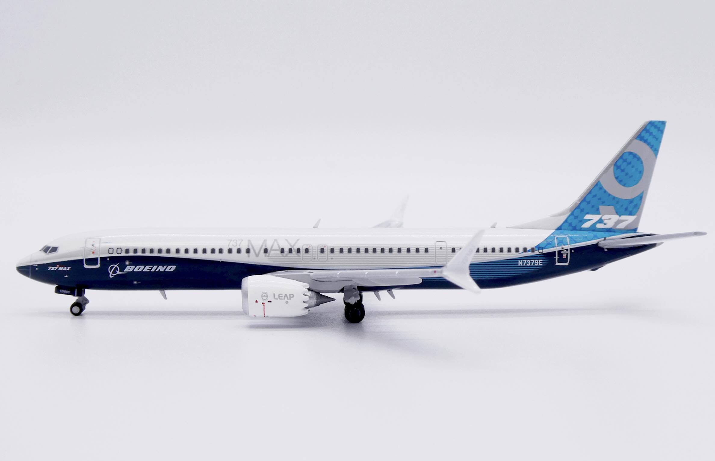 LH4291 Boeing B737 MAX 9 “House Color” N7379E – Airplane Model SG